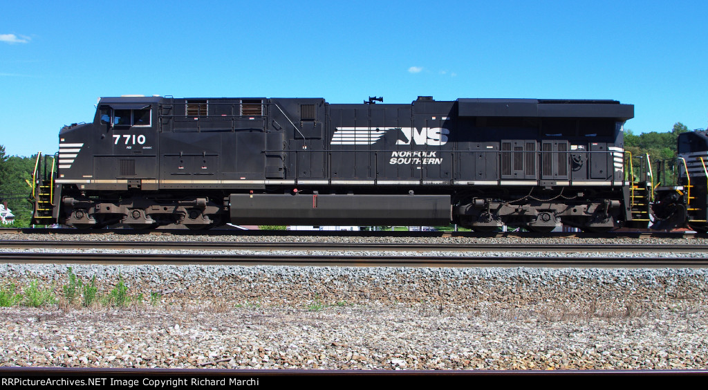NS 7710